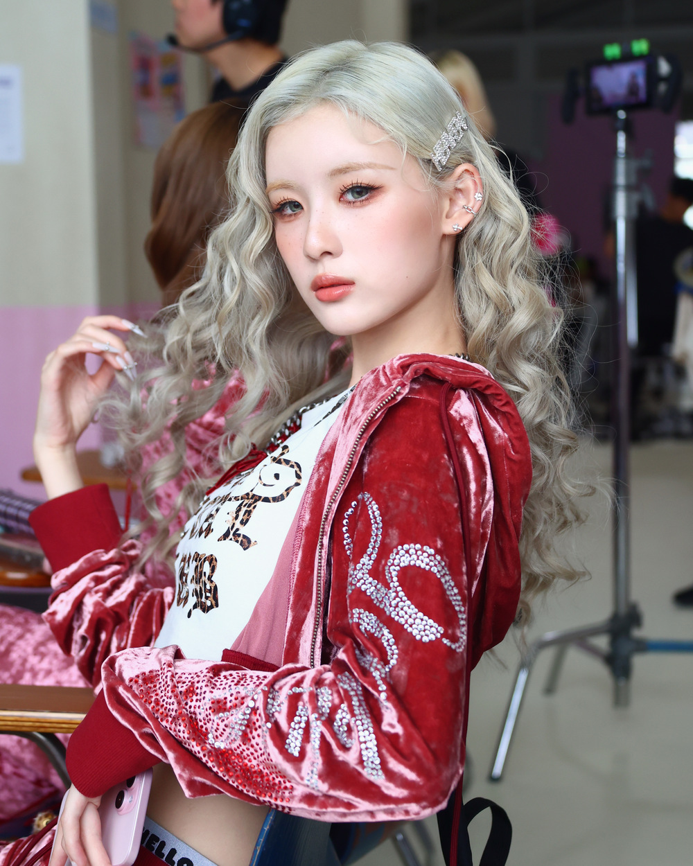 GENBLUE幻藍小熊〈BADASS〉大膽出擊！壞女孩校園Y2K造型挑戰極限